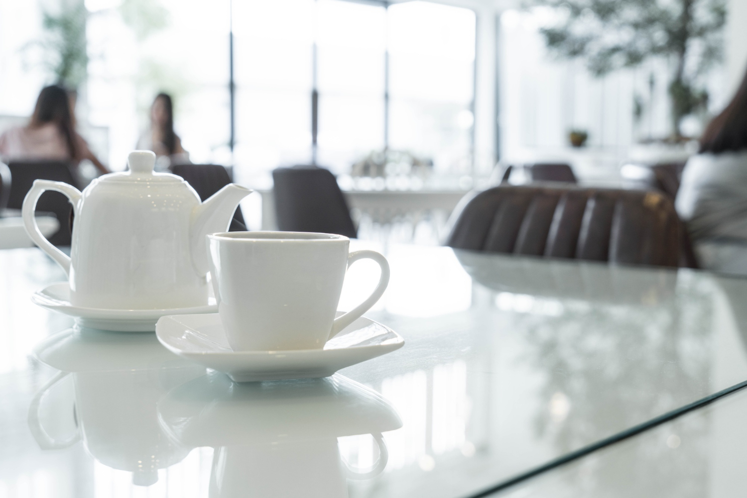 Keep Glass Surfaces Shiny and Scratch-Free